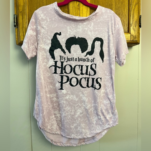 Disney | Tops | Disneys Its Just A Bunch Of Hocus Pocus Graphic Tee ...